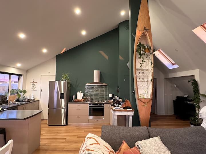 Little Sailor's Catch - Boutique Beachfront For 4 - Hokitika