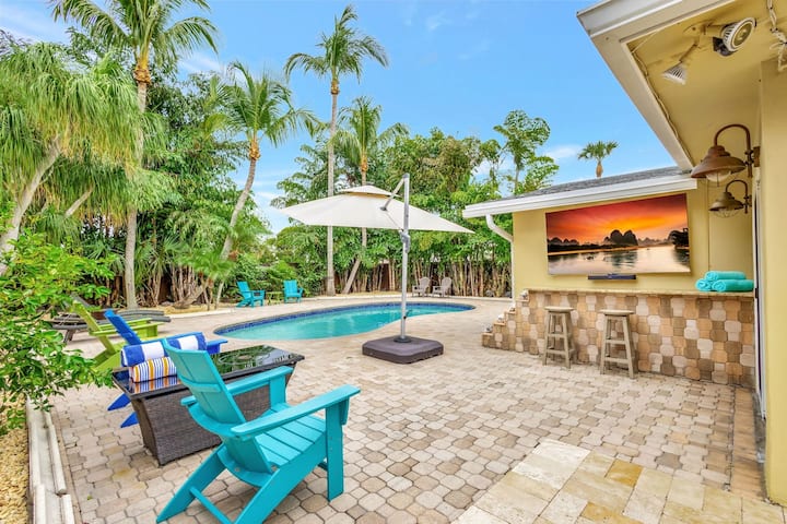 Family Friendly ~ Pool ~ Hot Tub ~ Grill - West Palm Beach, FL