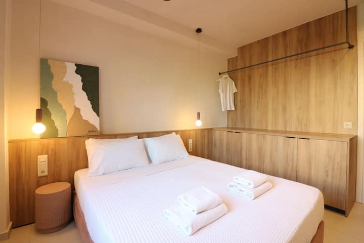 Spacious Two Room Apartment - Crete