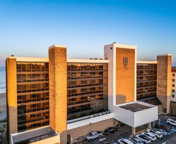 Flip Flops Ready, Forecast Irrelevant - Motor World, Virginia Beach