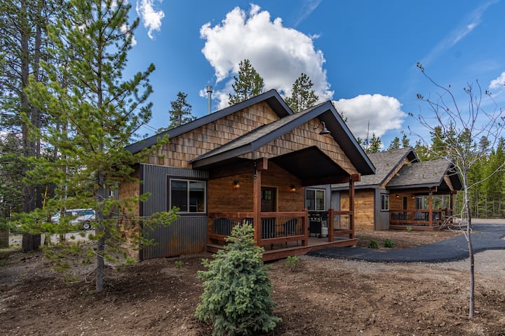 Montana Cabin - West Yellowstone, MT