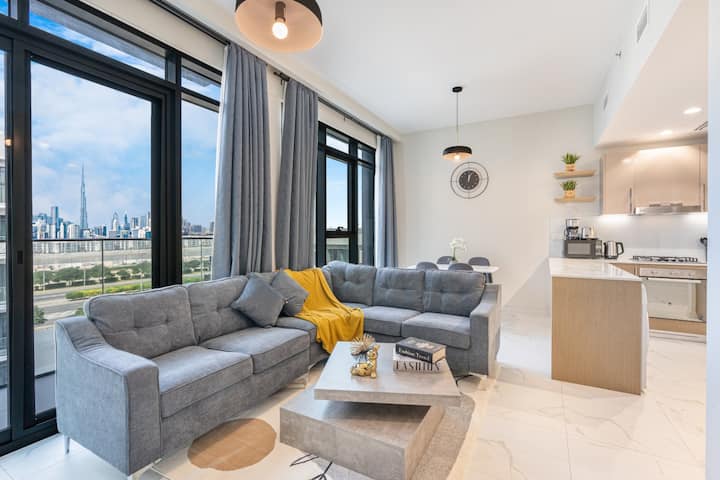 Bright & Modern Home With Burj Khalifa Views - Dubai