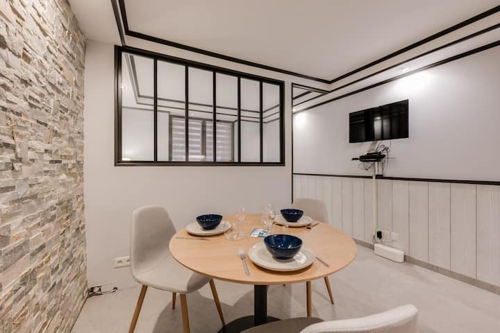 Chaleureux Plein Centre Ville Et Proche Du Lac - Seynod