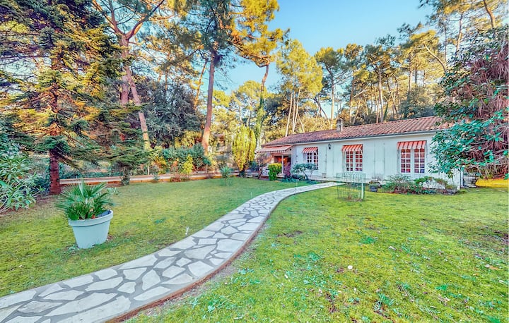 Amazing Home In Meschers-sur-gironde - Plage de Meschers-sur-Girond