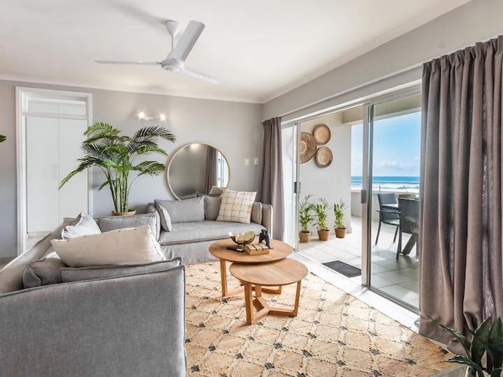 35 Martinique Elevated View 3bdr At Beachfront Apt - Dolphin Coast