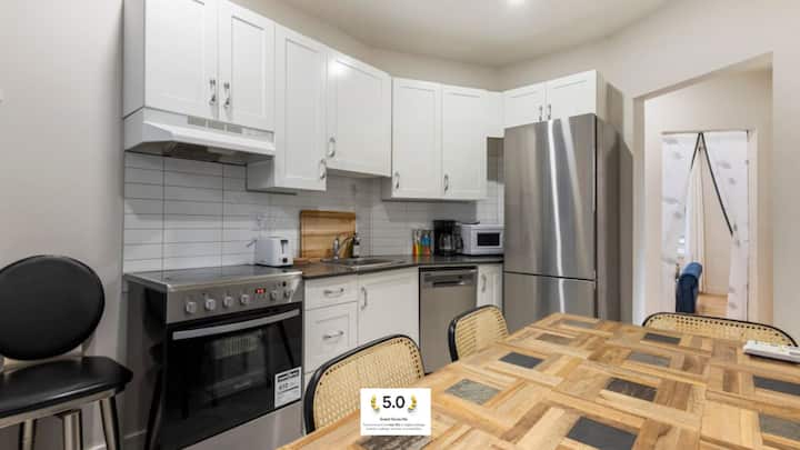 The Urban Retreat | Trendy 3br In Ndg - Montreal
