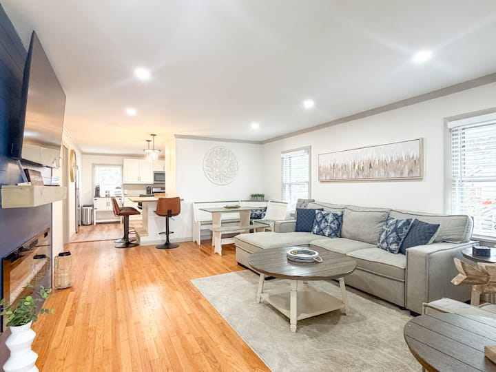 Owl's Nest - Cozy Westfield Home W/ Fire Pit - Granville, MA