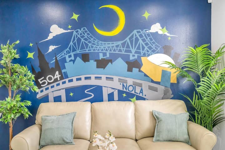 Elegant 2-bedroom Apartment, Mid-city New Orleans - New Orleans, LA