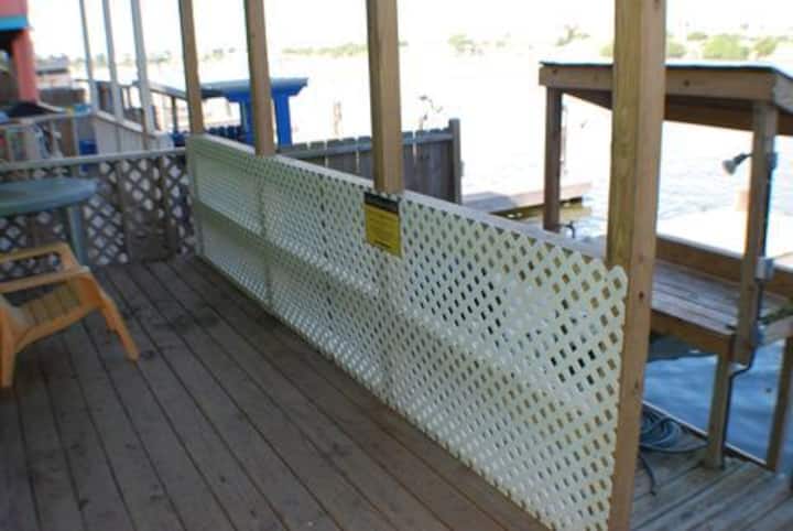 301 S. Harbor 12 - Home Away From Home - Great Con - Port Mansfield, TX