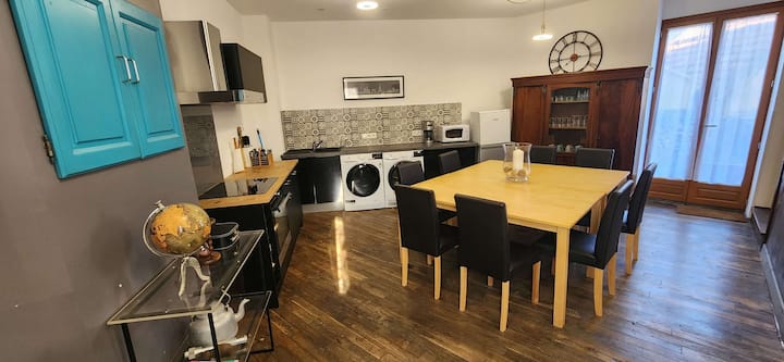 Maison Rénovée Avec 4 Suites Privées - La Bussière