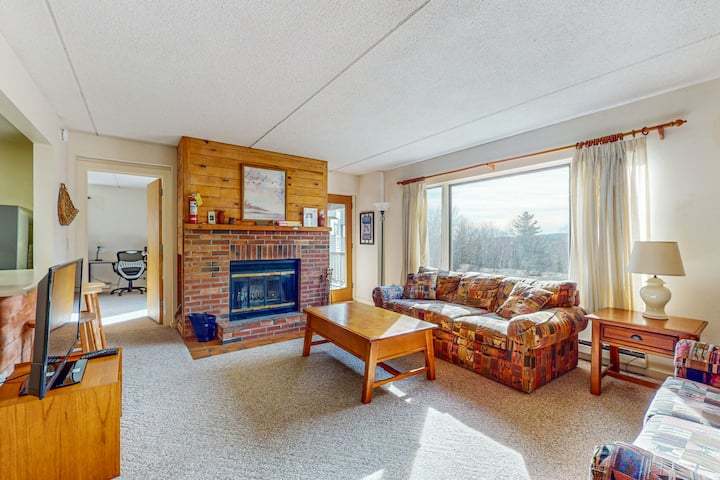 2br Condo W/ Fireplace, Hot Tub, Pool, Sauna, W/d - Mount Snow, VT