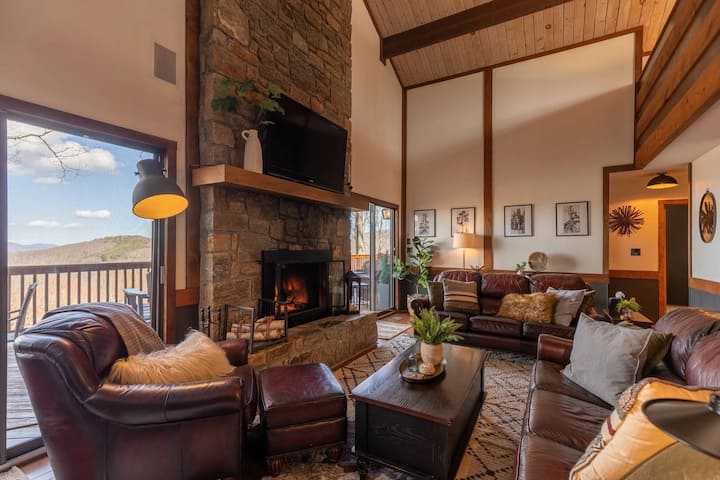 Modern Mountain Home With Hot Tub - Beech Mountain, NC