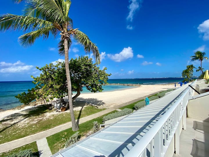 Oceanfront 3-br Condo With Large Beachfront Terrac - Cayman Islands