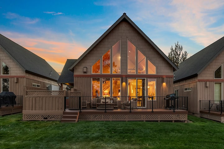 Pinewood Chalet In Eagle Crest On Golf Course - Redmond, OR