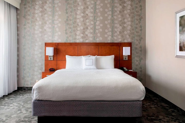 Middletown Stay | 3 Family Rooms | Pets Allowed - Newport, RI