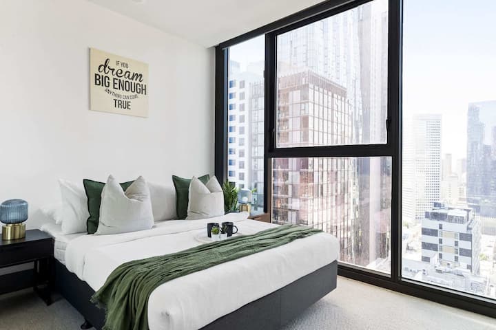 Pet-friendly Stylish 2br Apt, Panoramic City Views - Brunswick