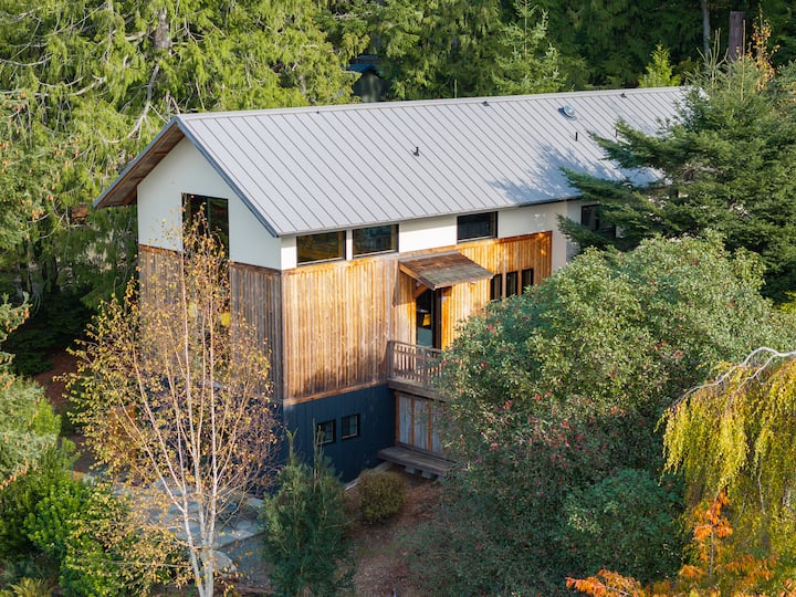 Water & Mtn Views!  Forest Walk To Beach + A/c - Whidbey Island, WA