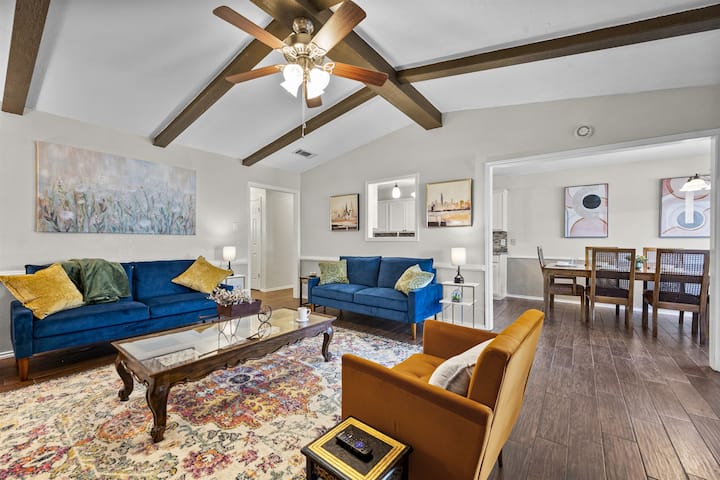 Ttu Gem W/fireplace & Comfort - Lubbock, TX