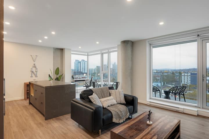 Modern 1br Apt With City Views Near Inner Harbour - Victoria