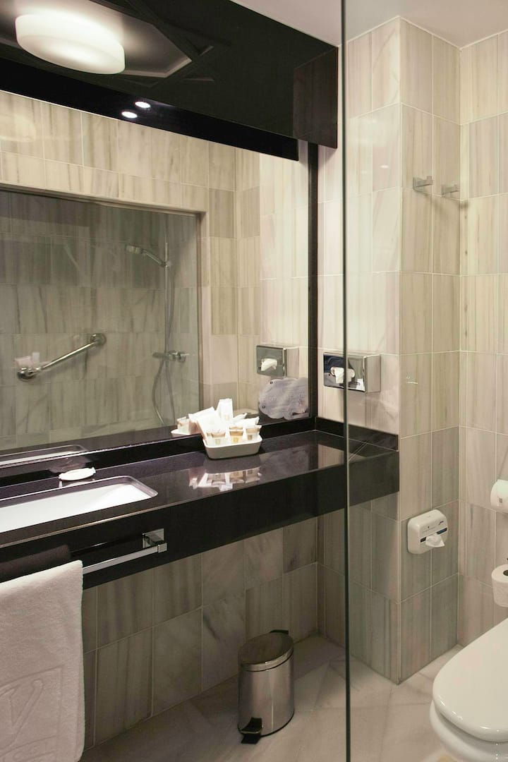 Hotel Room With Onsite Cafébar By Vincci Albayzin - Granada