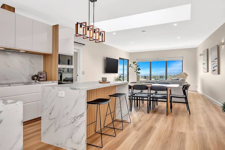 Gathering Tides—for Group Getaways By The Beach - Normanville