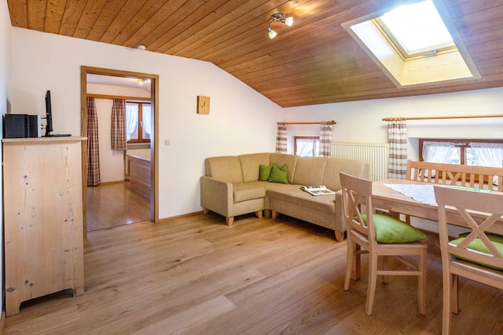 Ferienwohnung Resi Im Schusterhof (55m², Dg) - Bernau am Chiemsee