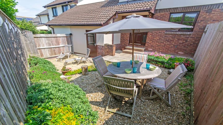 Cockleshell Croyde | Sleeps 4 | By The Seaside - Croyde