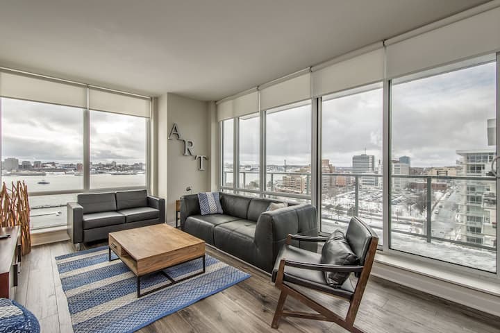 Elegant 2br Apt With Skyline Views Near Waterfront - Halifax