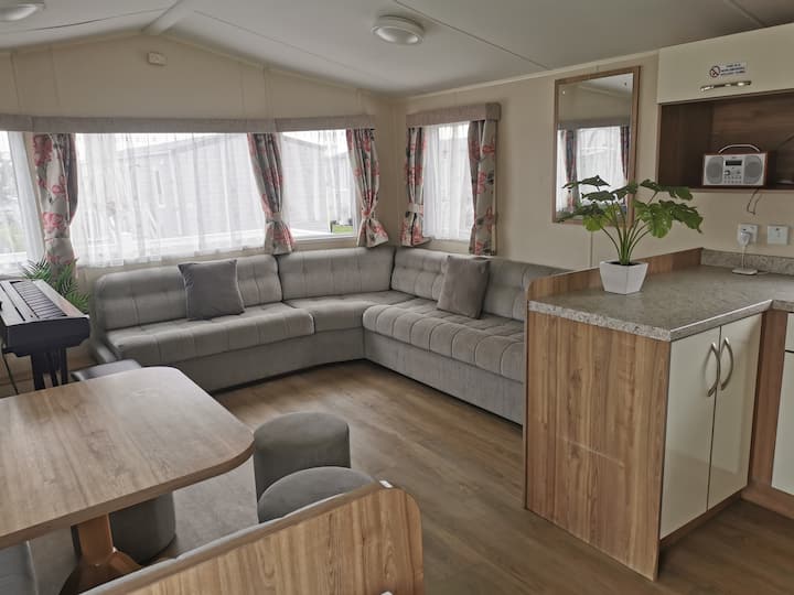 3 Bedroom Mersea Beach Retreat-getaway By The Sea - Mersea Island
