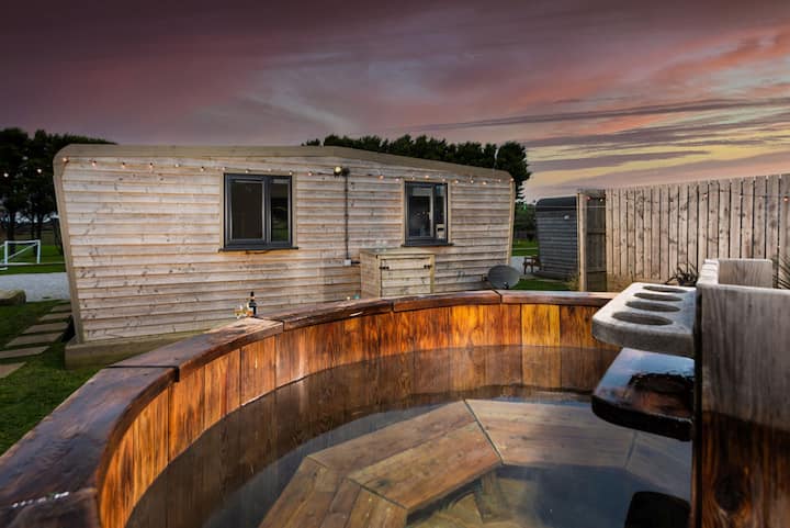 Wheal Rose*hot Tub*free Parking & Wifi - Troon