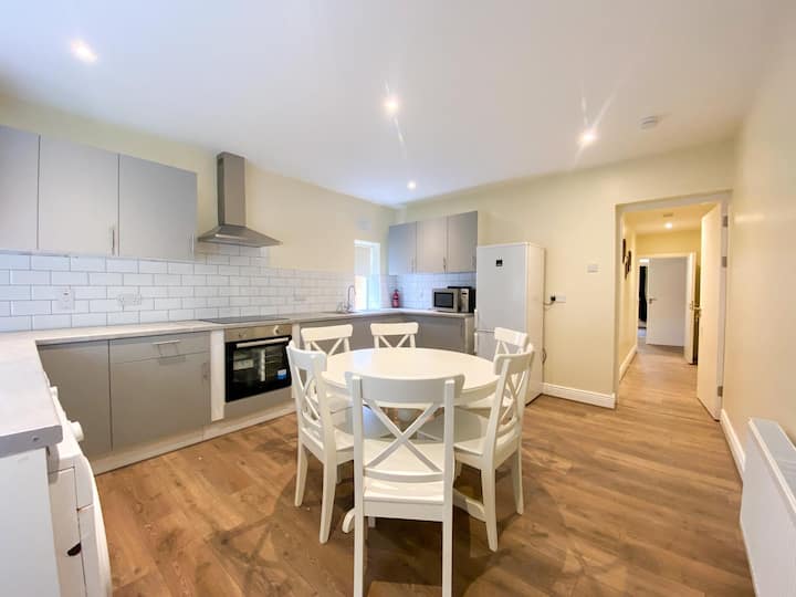 Naas Housing For Workers - Sleeps 6 - Naas