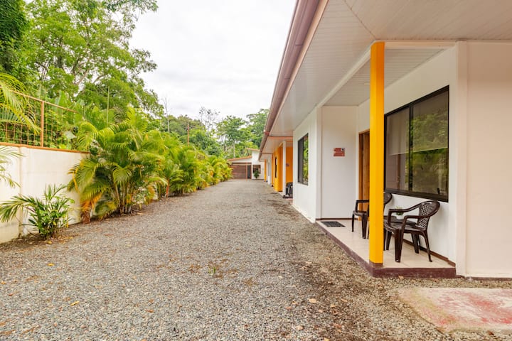 Casa Bilbao-wifi, Cocina Equipada, Camine A Playa! - Puerto Viejo de Talamanca