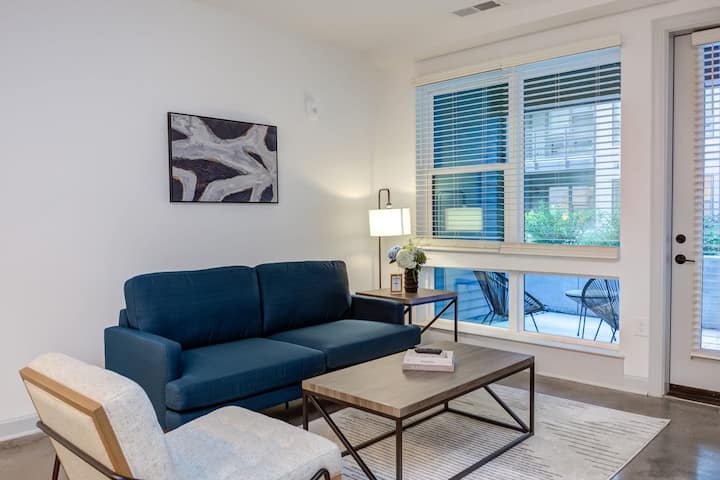 Large 1 Bedroom Apartment With Pool And Gym Access - Raleigh, NC