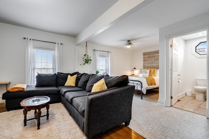 The Joy Suite At Dream Bnb Estate Inn - Leamington