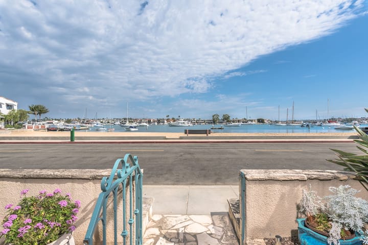 Private Retreat | Perfect Bayside Apartment! - Newport Beach, CA