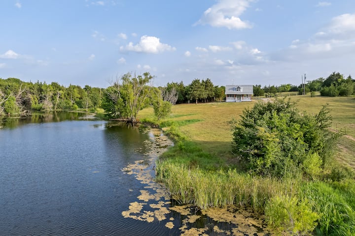 Stocked Fishing Ponds: Texas Getaway W/ Cows! - Bonham State Park, Bonham