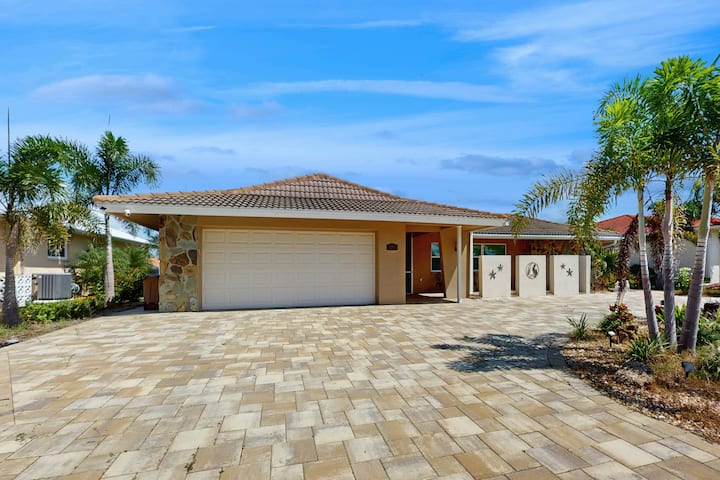 3 Br Home With Private Pool And Dock - Punta Gorda, FL