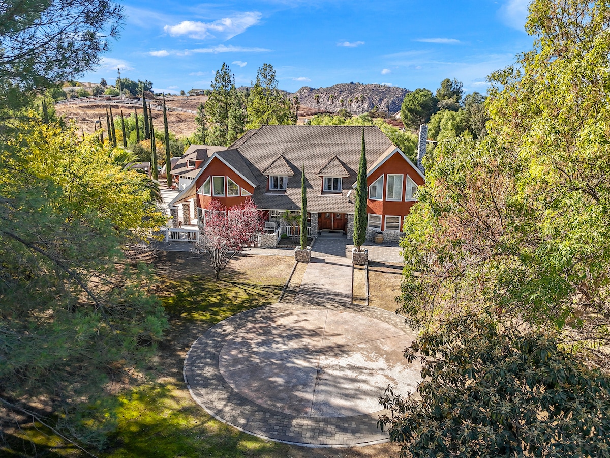 Vineyard Vista Retreat –Your Serene desert Getaway - Houses for Rent in ...