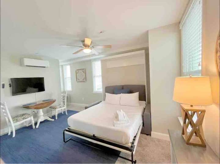 Attractive Couples Retreat - Renovated 1bed 1bath - Sea Isle City, NJ