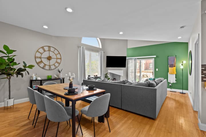 West End Whimsy | Jz Vacation Rentals - St. Louis, MO