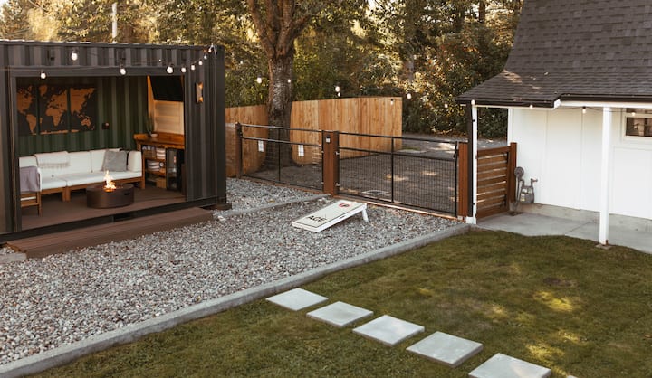 The Barn ~Cozy Escape & Walking Distance To Town! - North Bend, WA