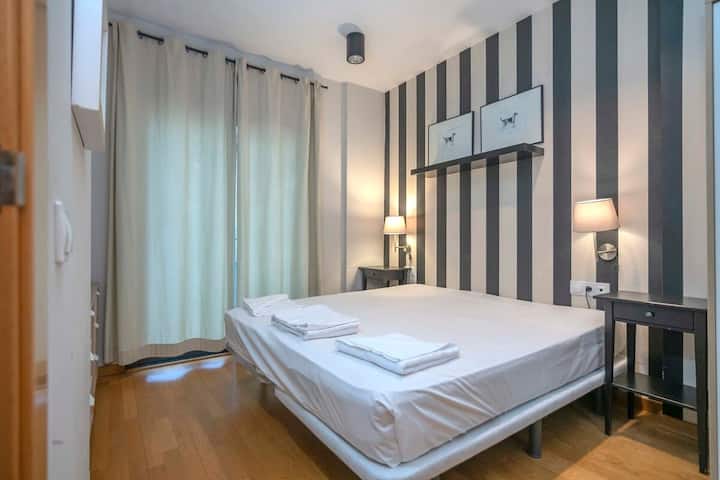 Plaza España 2 Bedroom With Balcony - Barcelona