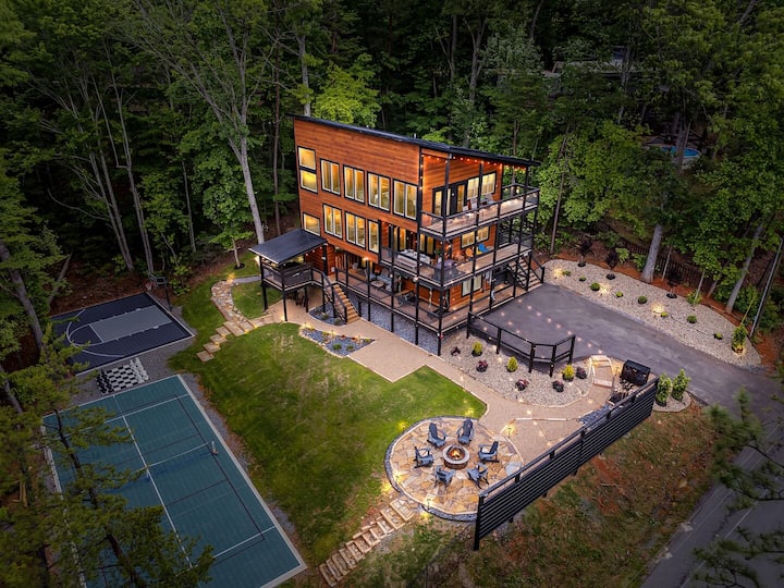 Gatlinburg Cabin W/ Indoor Pool & Games - Gatlinburg, TN