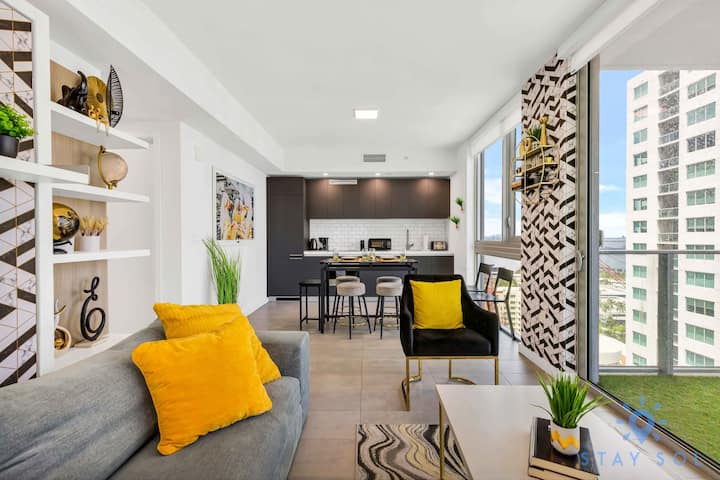 1 Br Apartment With Amazing Pool And Gym - Miami, FL