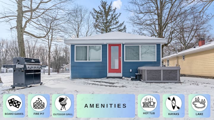 Cozy Winter Retreat W/ Hot Tub & Lakefront Views - Lake Odessa, MI