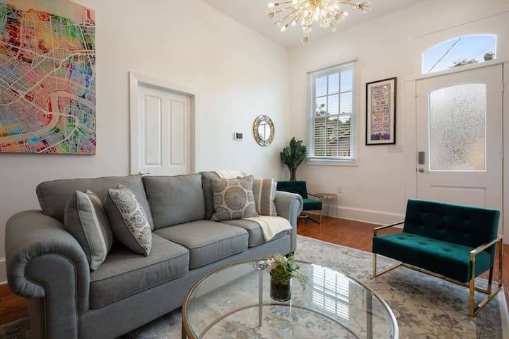 Charming Retreat With Outdoor Patio - New Orleans, LA