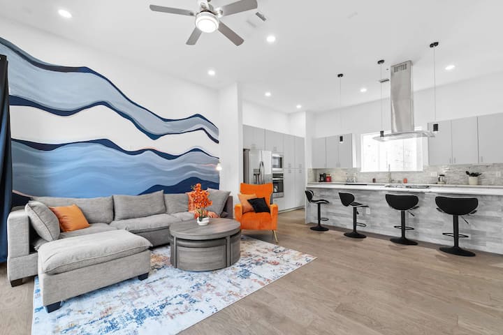 Spacious 3bd Family Home - Garage, Deck, Laundry - Water Park, Houston