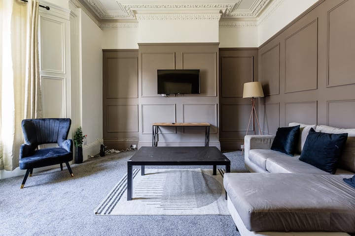 Impressive 6-br Home In A Prime Sunderland - Northumberland