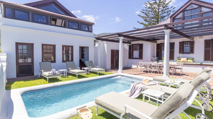 Kwaaiwater Heritage House | Luxury Coastal Villa - Hermanus