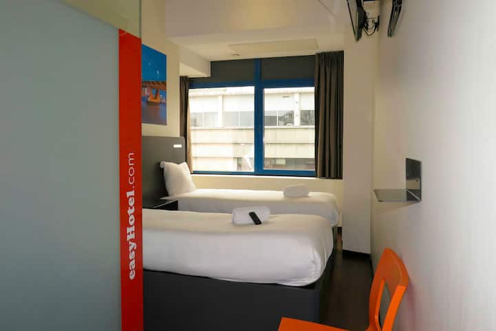 Just 15 Minutes From The Hague Airport - Rotterdam